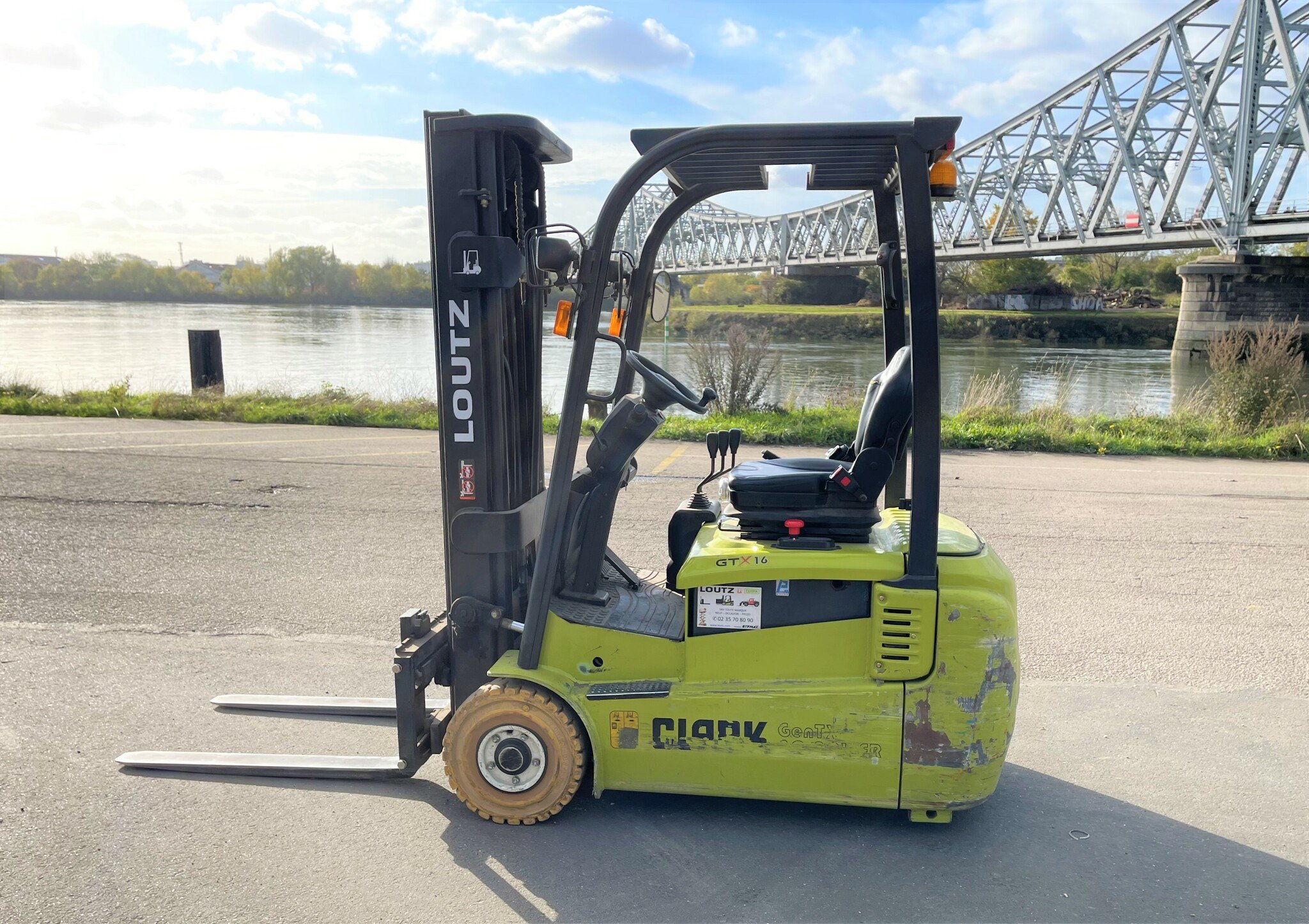 Chariot élévateur électrique Clark GTX 16 à vendre sur Loutz